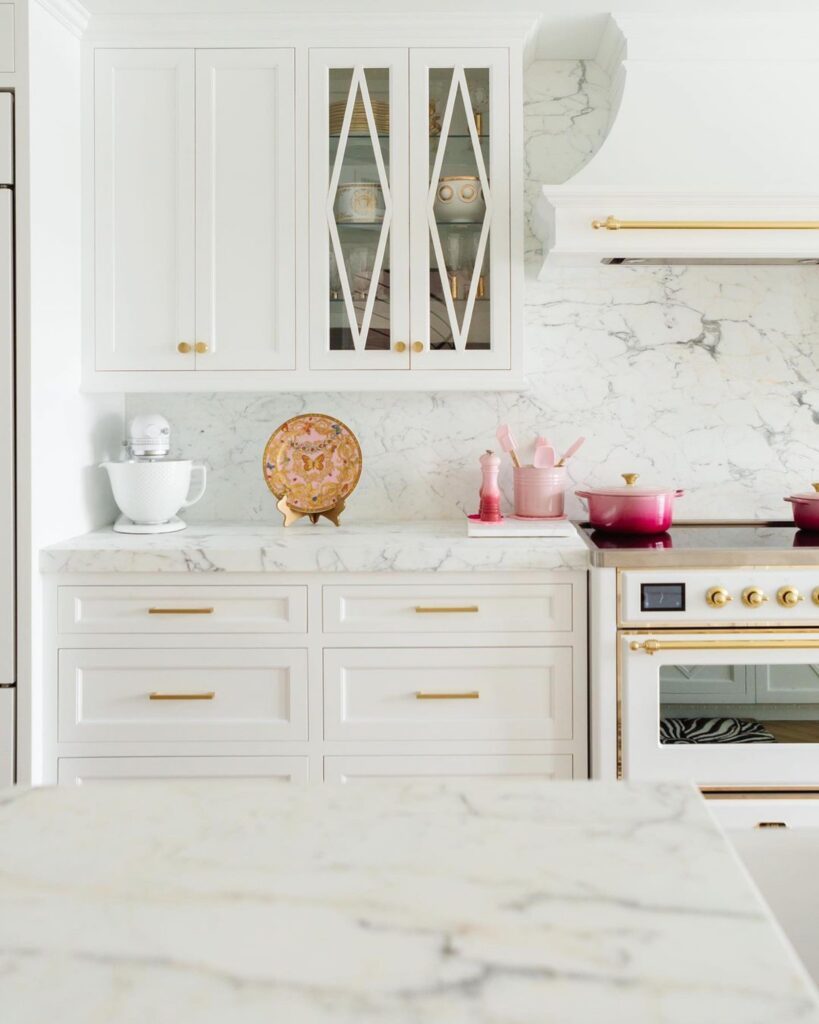 How to style a white and gold range cooker